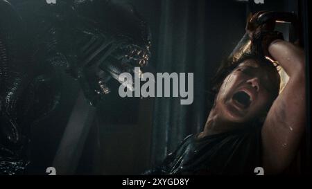 CAILEE SPAENY in ALIEN: ROMULUS (2024), directed by FEDE ALVAREZ ...