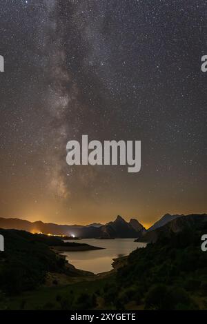 Wildlife sunsets, twilights and night skies with the Milky Way in Riaño ...