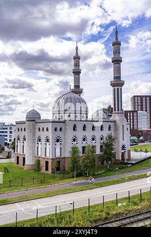 Essalam Mosque in the Feijenoord neighbourhood of Rotterdam is the ...