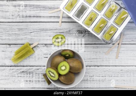 Kiwi Popsicles (fresh) as detailed close-up shot, selective focus Stock ...