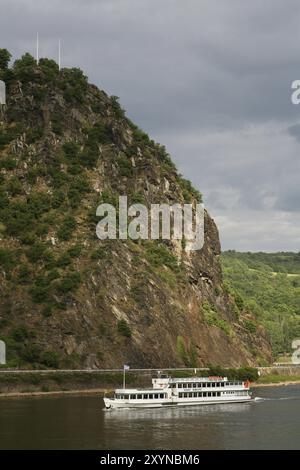 The Loreley cliffs on the Rhine river Stock Photo - Alamy