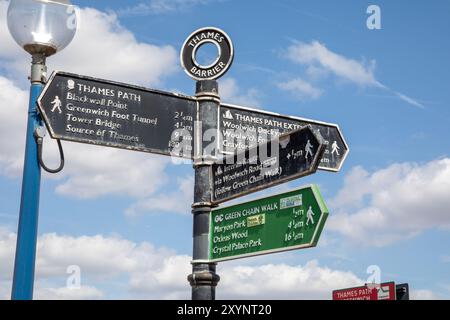 Thames pathway signage and walkway from Woolwich London with directions ...