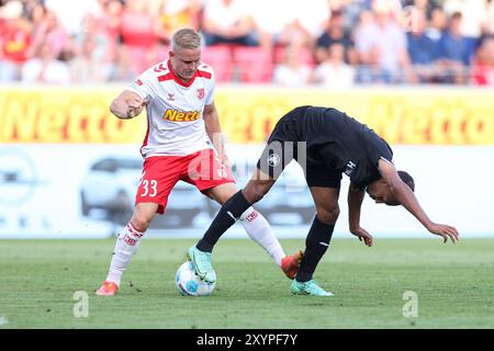 Kai Proeger (SSV Jahn Regensburg, 33), Dejan Galjen (SSV Jahn ...