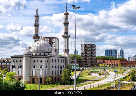 Essalam Mosque in the Feijenoord district of Rotterdam is the largest ...