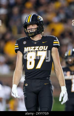 Missouri tight end Brett Norfleet takes up his position during the ...