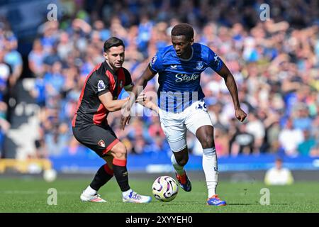 Tim Iroegbunam of Everton breaks with the ball during the Premier ...