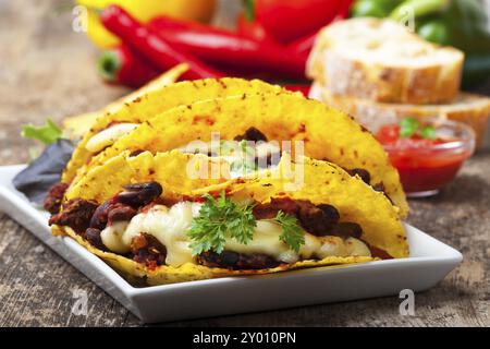 Taco with chilli con carne Stock Photo - Alamy