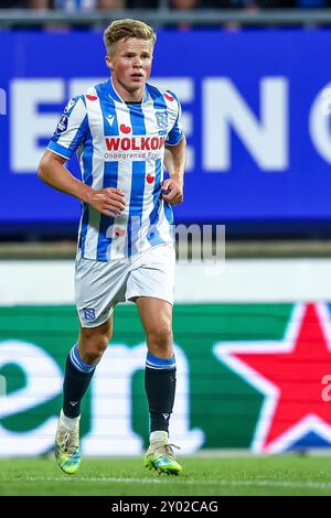 BREDA - (l-r) Levi Smans of sc Heerenveen, Jan van den Bergh of NAC Breda during the Dutch ...