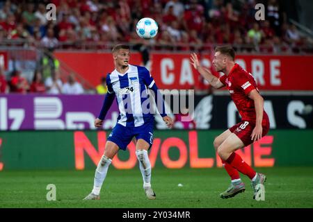 Zweikampf Michael Cuisance (Hertha BSC Berlin, 27), Mathias Olesen (1. FC K?ln, 47) 2. Fu?ball ...