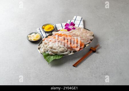 Japanese food, sashimi, sushi, flatfish, salmon, lobster, steamed, cold ...