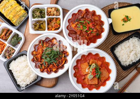 Korean food, spam, pork, spicy, red pepper paste, stew, squid, stir-fry ...