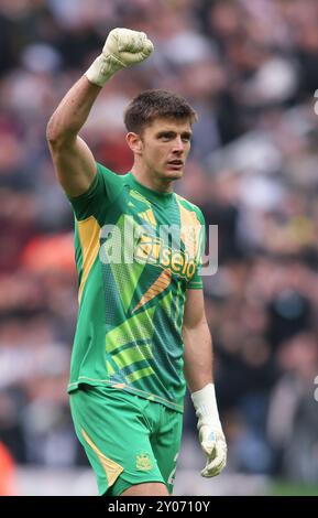 Newcastle United goalkeeper Nick Pope celebrates after Dan Burn scores ...