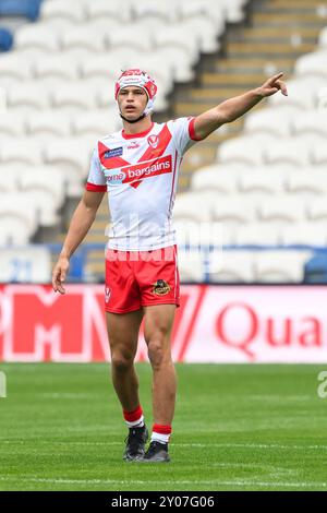 St Helens' Harry Robertson on the ball during the Betfred Super League ...