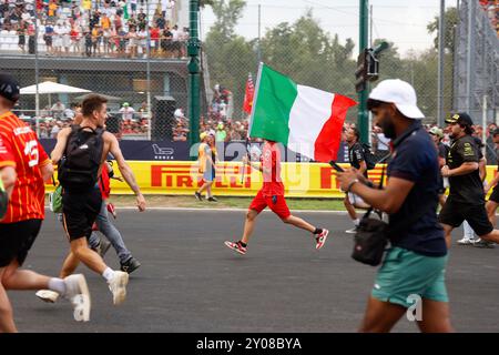 Fans during podium ceremony, F1 Grand Prix of Italy at Autodromo ...