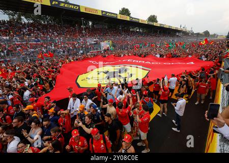 Fans during podium ceremony, F1 Grand Prix of Italy at Autodromo ...