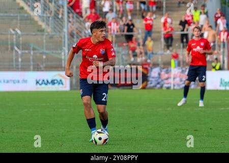 Alexander Leuthard (SpVgg Unterhaching, #20) mit Danylo Krevsun ...