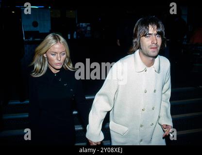 OASIS Noel Gallagher and Patsy Kensit on the cover of Vanity Fair in ...