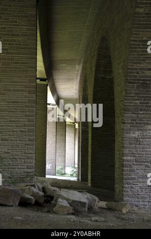 Motorway bridge (A2) Steinbergen Stock Photo - Alamy
