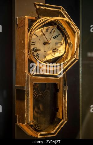 photo of a clock that stopped at the time of the atomic bomb explosion ...