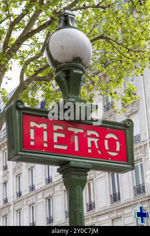 Fast Metro signs in Paris, France Stock Photo - Alamy