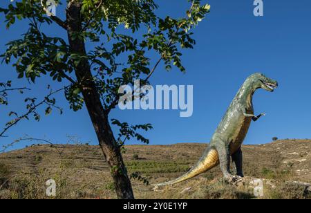 Tarbosaurus, Tarbosaurus bataar, natural-size reproduction ...