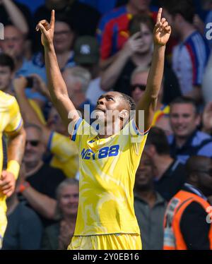 Crystal Palace's Eberechi Eze celebrates his Man of the Match Award ...