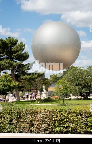 The Eiffel Tower and the 2024 Olympic cauldron in Paris - France Stock ...