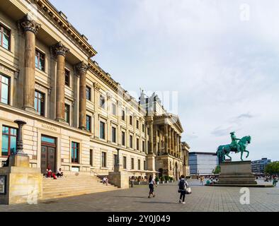 Brunswick Palace Braunschweiger Schloss or Braunschweiger ...