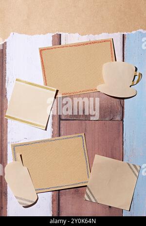 Memo slips pasted on wall Stock Photo - Alamy