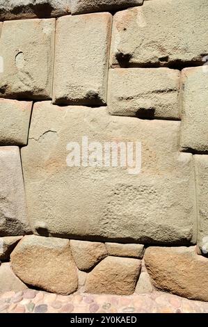 Old rock arrangements in the city of Cusco Stock Photo - Alamy
