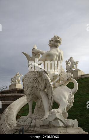 Beautiful White Statues in Belvedere palace, Wien Stock Photo - Alamy