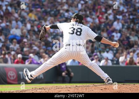 Colorado Rockies pitcher Victor Vodnik throws during the second inning ...
