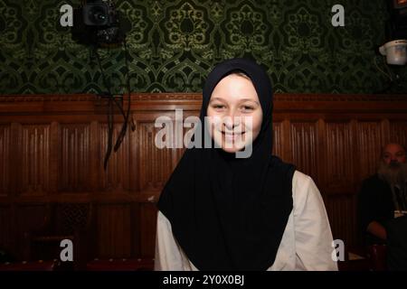 Lauren Booth and her daughter, both converted to Islam, giving a talk ...