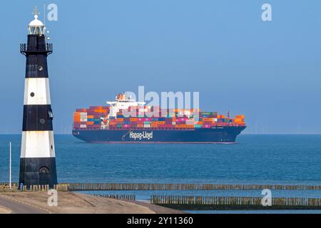 Container ship / containership Hudson Express of the Hapag-Lloyd AG ...