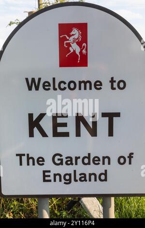 Kent road sign Stock Photo - Alamy