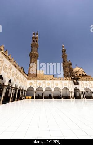 Al-Azhar Mosque, Azhar, courtyard with corridor, Islamic area in old ...