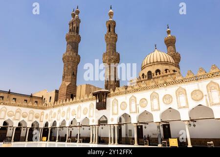 Al-Azhar Mosque, Azhar, courtyard with corridor, Islamic area in old ...