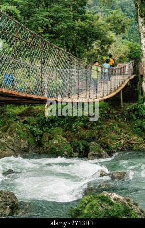 Bridge over the Cuatro Chorros river, Lancetillo, La Parroquia, Reyna ...
