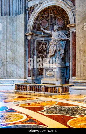 Statue of Saint Longinus by Bernini in St. Peter's Basilica, Vatican ...