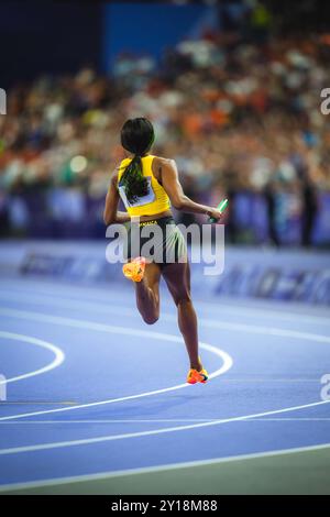 Stacey-Ann Williams participating in the 400 meters at the Paris 2024 ...