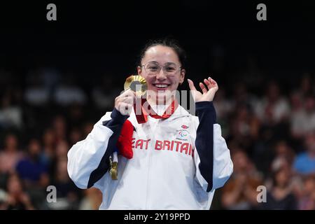 Great Britain's Alice Tai poses with her gold medal during the Women's ...