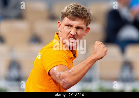 Niels Vink reacts during his Quad Wheelchair Singles Final against Sam ...