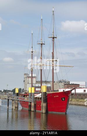 Three-masted schooner barque De Liefde in Bremen Stock Photo - Alamy