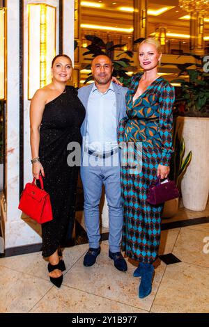 Mary Abrahamjan, Arthur Abraham und Florian Frerichs bei der Premiere ...