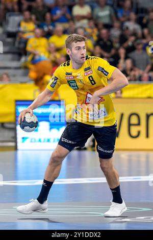 Tim Nothdurft (RNL, 8), am Ball, Einzelbild, Einzelfoto, Aktion, Action ...