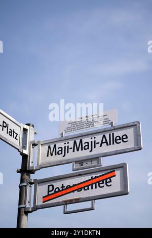 Gedenkmarsch und Strassenumbenennung Afrikanische Viertel DEU ...