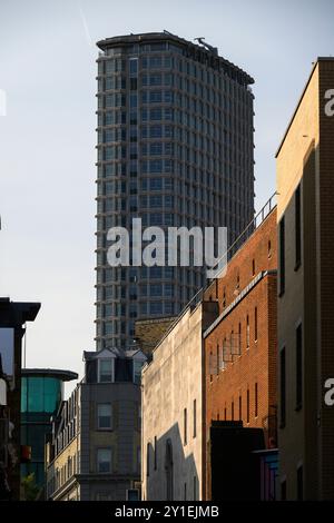 Centre Point skyscraper is located at the junction of Charing Cross ...