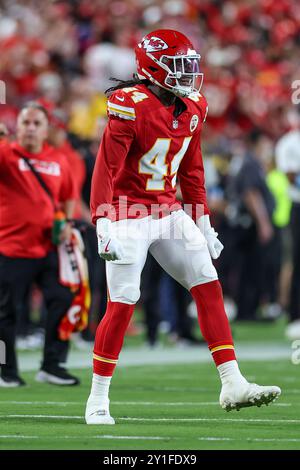 Kansas City Chiefs linebacker Cam Jones rushes against the Chicago ...