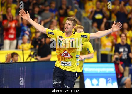 Tim NOTHDURFT (Rhein-Neckar-Loewen, #08) und Tobias REICHMANN (UW3's ...