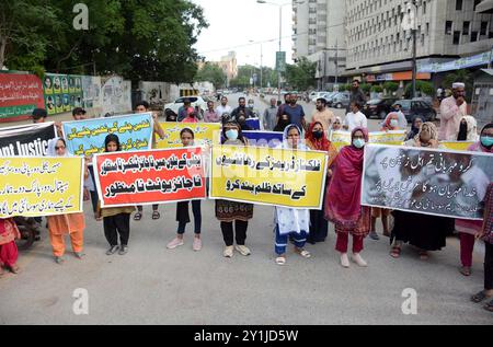 Residents of Malir Memon Goth are holding protest demonstration against ...